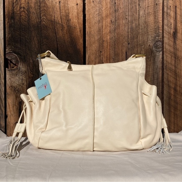 HOBO | Bags | Nwt Hobo International Tempest Creamy Birch Soft White ...